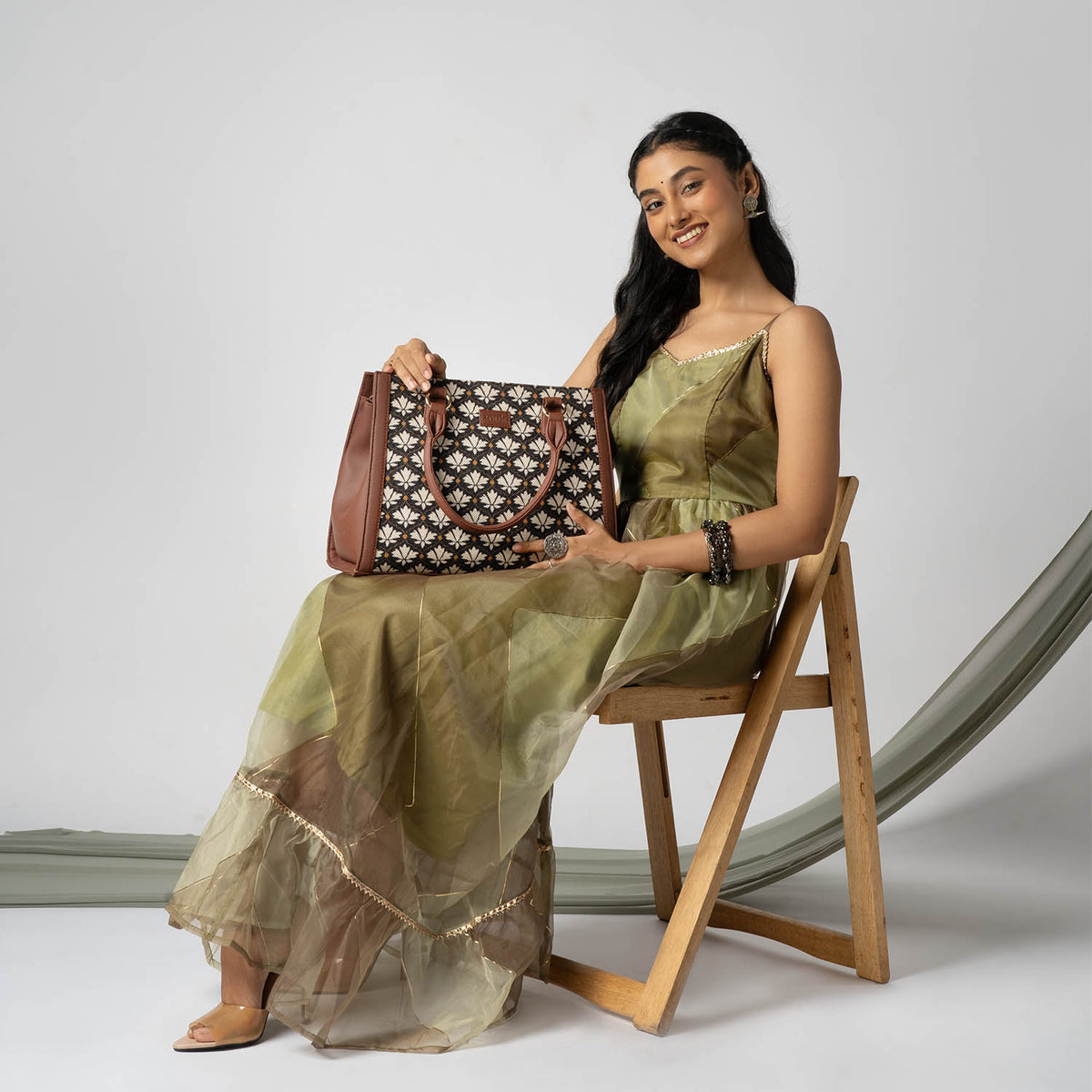 Handbags: Buy Latest Handbags Online at Best Prices - Zouk