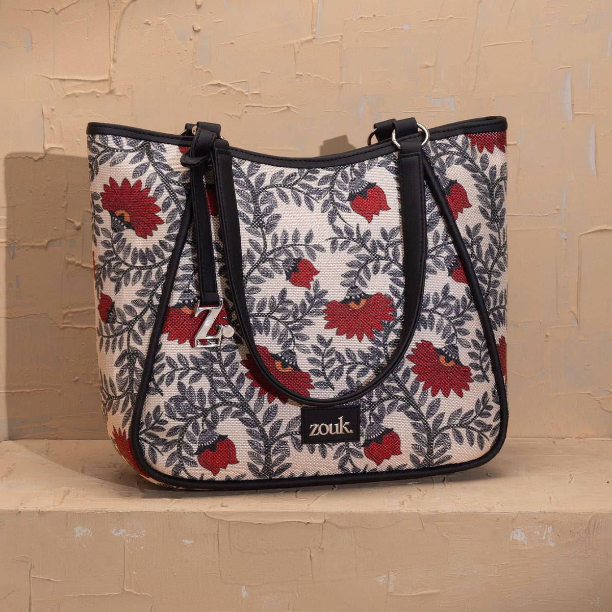 Tote Bags: Buy Best Tote Bags Online at Great Prices - Zouk