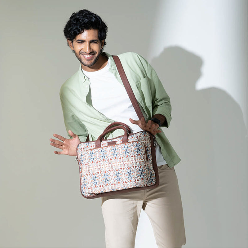 Laptop Bags: Buy Best Laptop Bags Online at Great Prices - Zouk