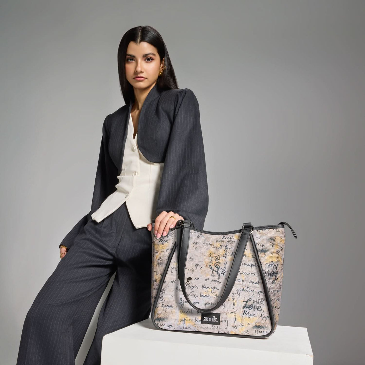 Tote Bags: Buy Best Tote Bags Online at Great Prices - Zouk