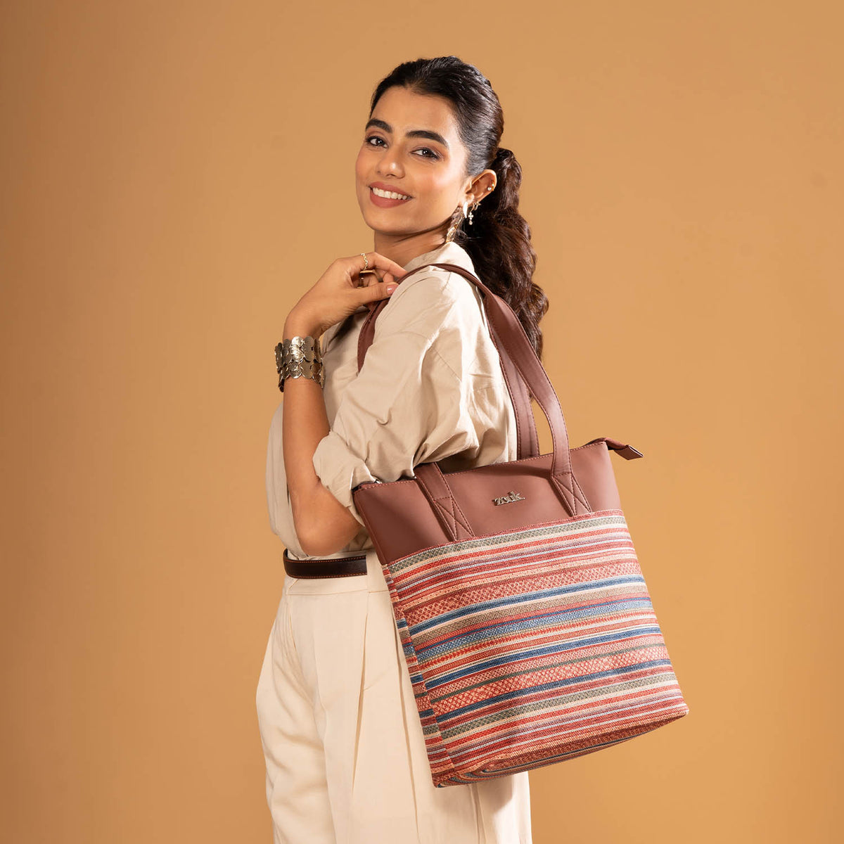 Tote Bags: Buy Best Tote Bags Online at Great Prices - Zouk